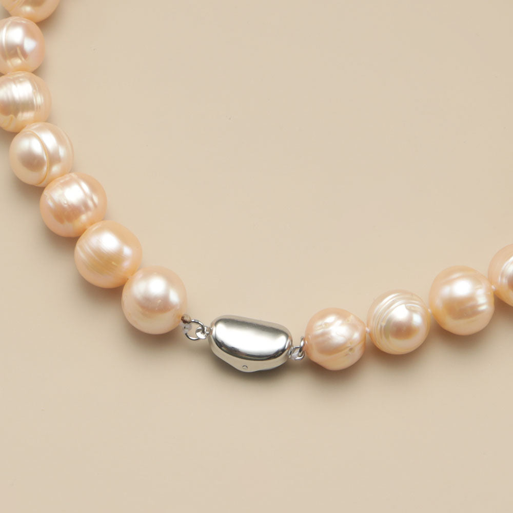 Freshwater Screw thread Pearl Necklace with Box Clasp